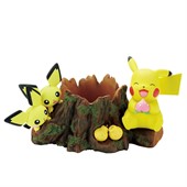 PLANTER Pikachu e Pichu Break in the forest