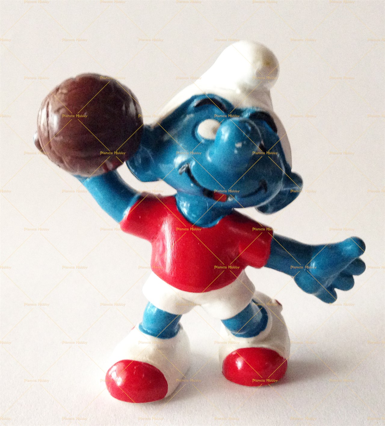 Puffo che gioca a pallamano